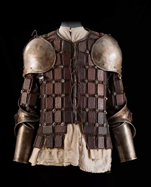 Costumes and Accessories - en | Gaumont, born with cinema